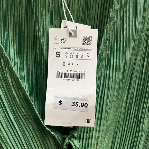 Zara | Tops | Zara Silky Green Topblouse | Poshmark